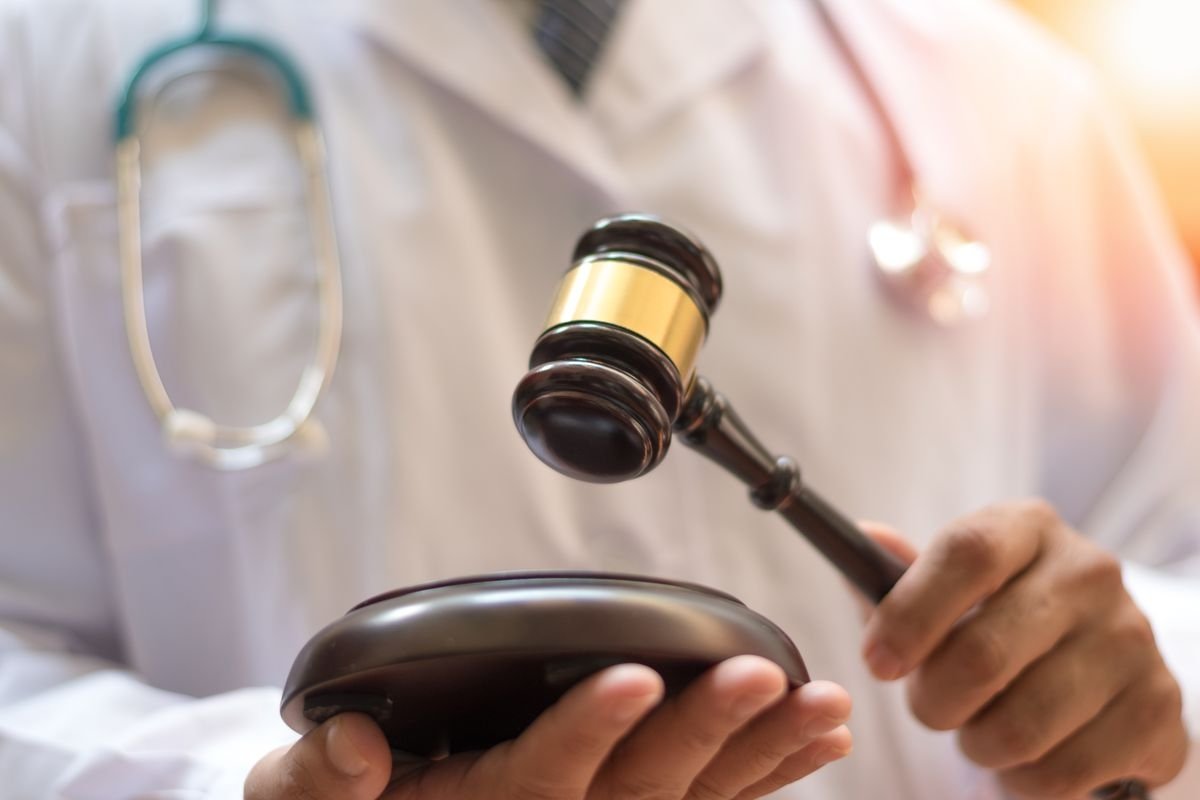 The Crucial Function of a Medical Expert Witness in Legal Proceedings ...